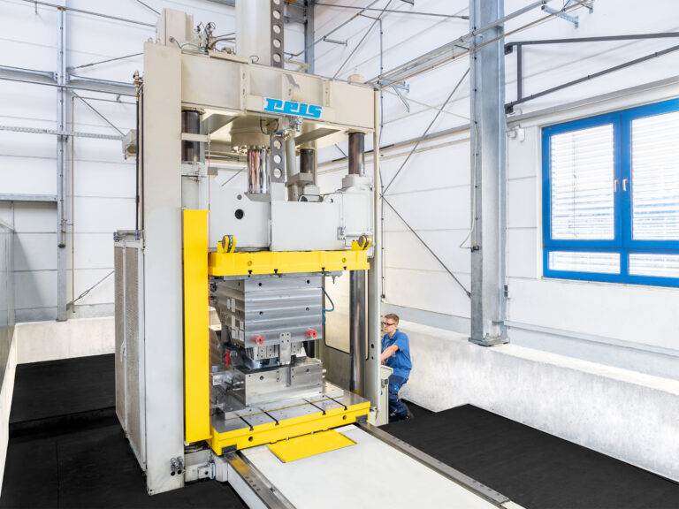 ECKERLE GRUPPE – Formenbau, Werkzeugbau, Spritzguss, Laserschweißtechnik, Industrielackierungen